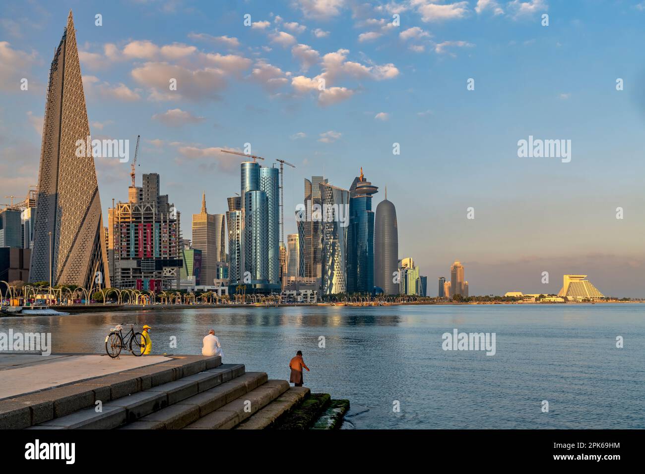 Vettore di skyline di doha immagini e fotografie stock ad alta ...