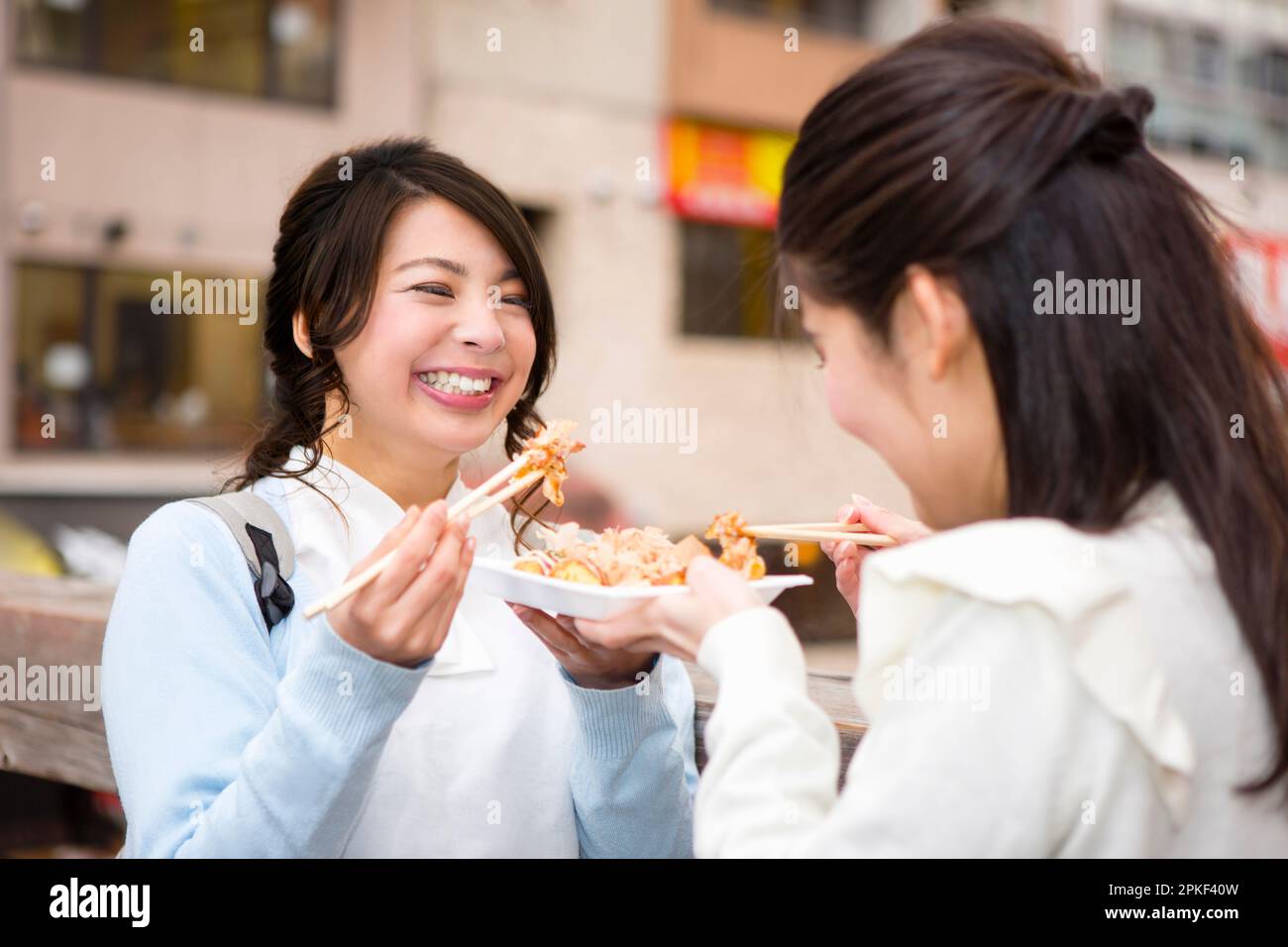 Mangiare in classe immagini e fotografie stock ad alta risoluzione - Alamy