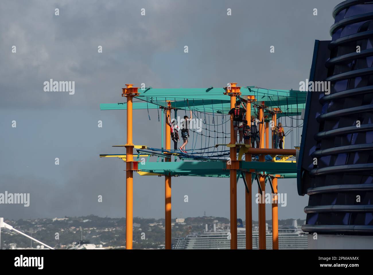 Physical activity immagini e fotografie stock ad alta risoluzione - Alamy