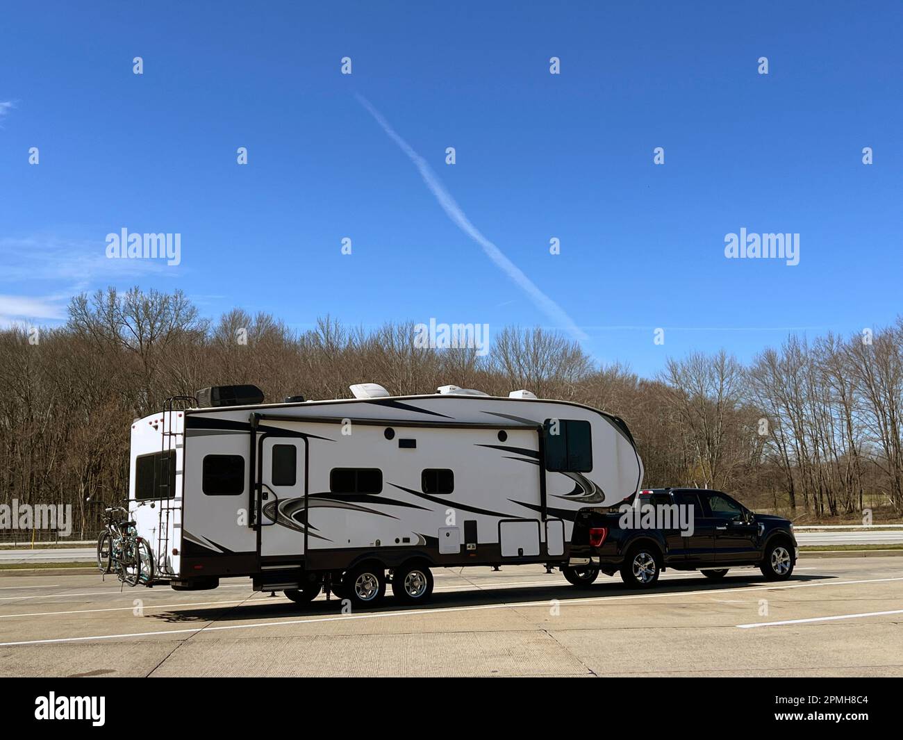 Trailer fifth wheel immagini e fotografie stock ad alta risoluzione - Alamy