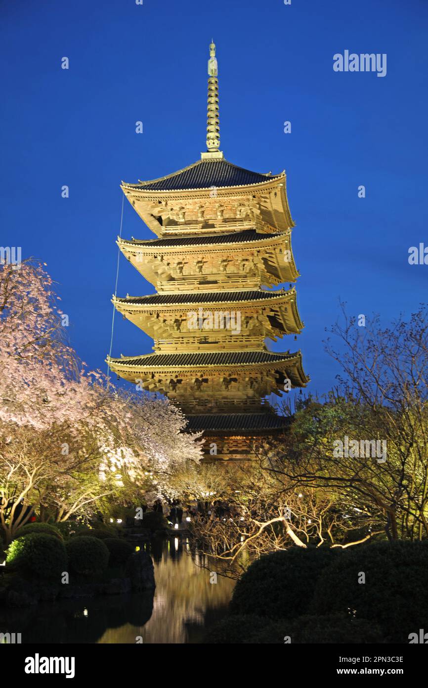 Toji temple immagini e fotografie stock ad alta risoluzione - Alamy