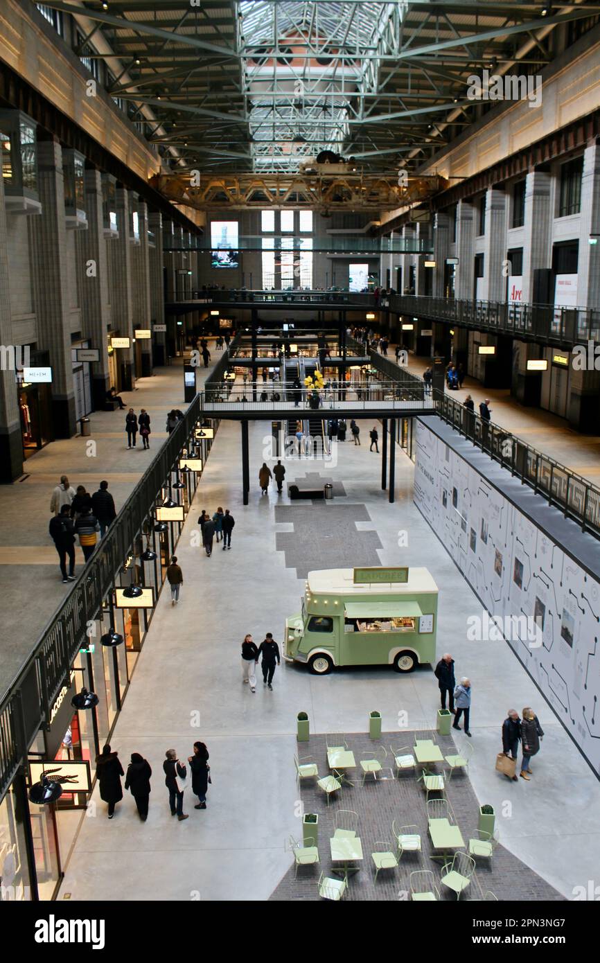 Battersea power station interior immagini e fotografie stock ad alta ...