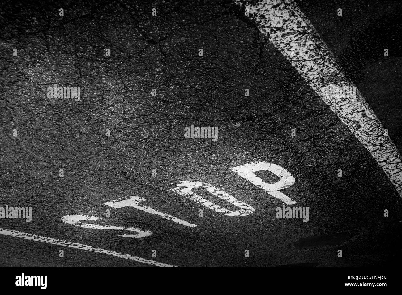 Simbolo del segnale stradale Foto e Immagini Stock in Bianco e Nero - Alamy