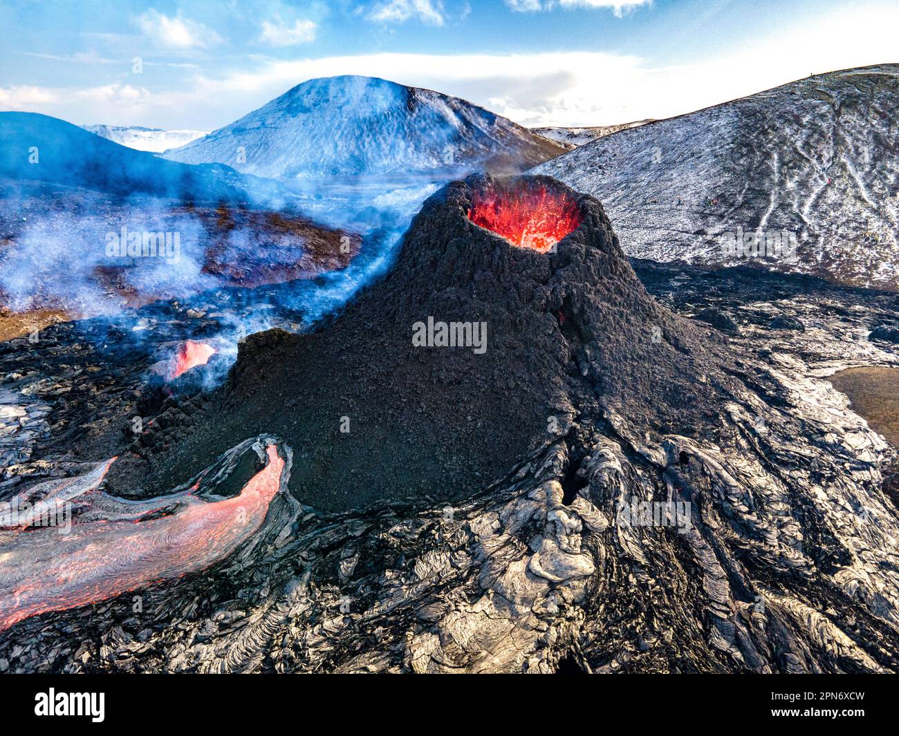 Vulcano fagradalsfjall in islanda immagini e fotografie stock ad alta ...