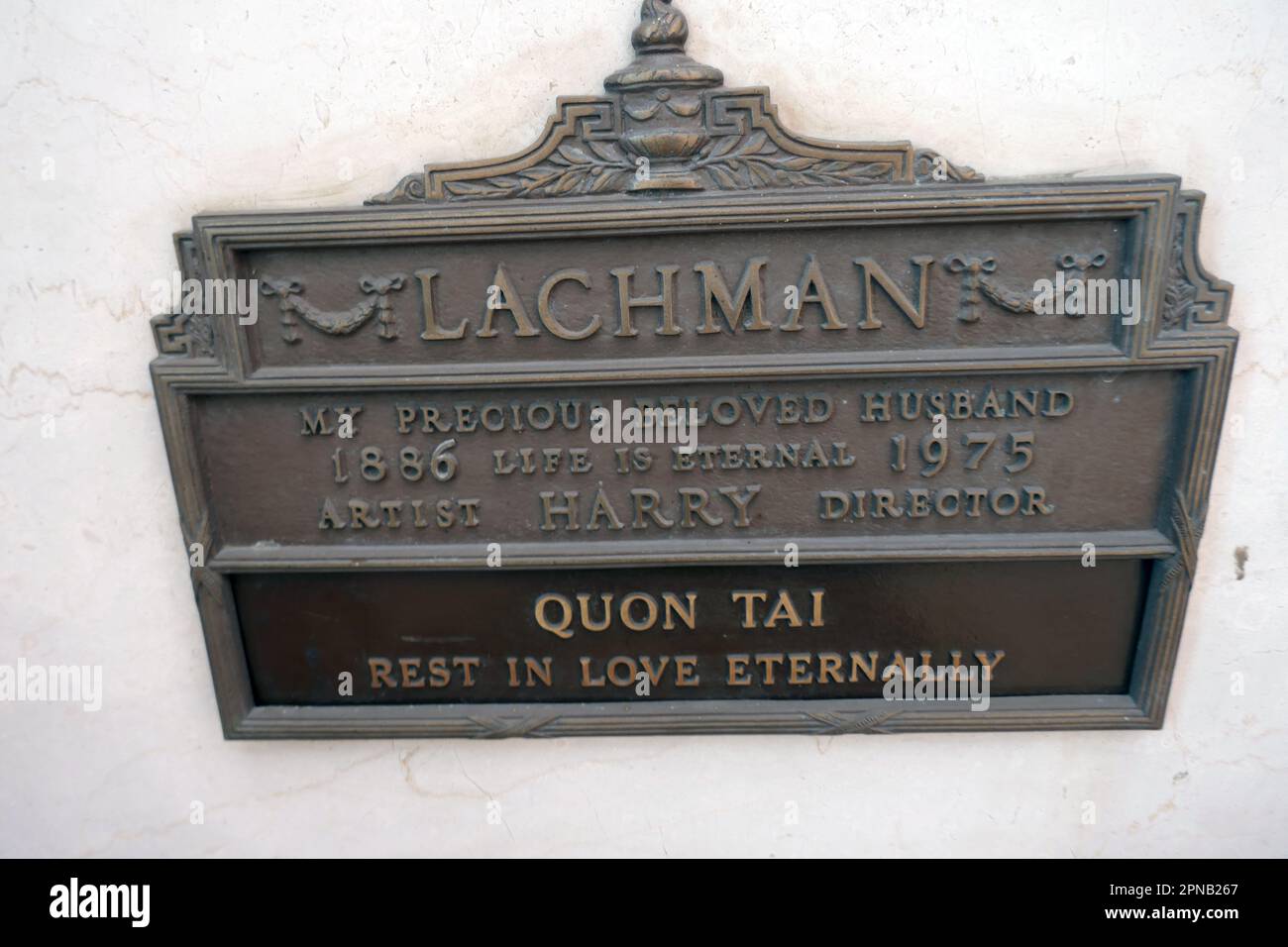 Los Angeles, California, USA 16th aprile 2023 artista/regista/set designer Harry Lachman's grave ...