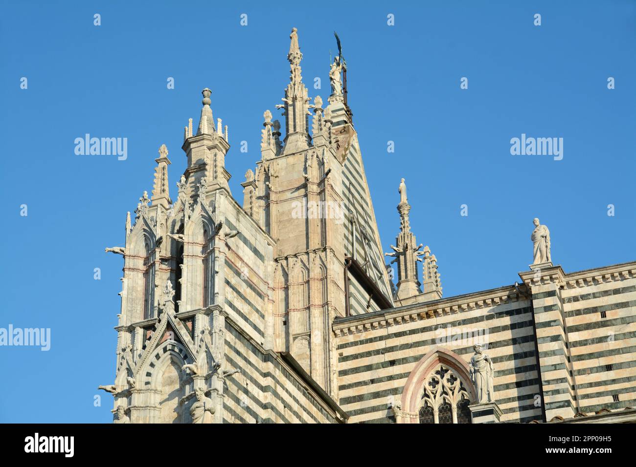 La cattedrale di Siena Santa Maria Assunta è costruita in stile ...