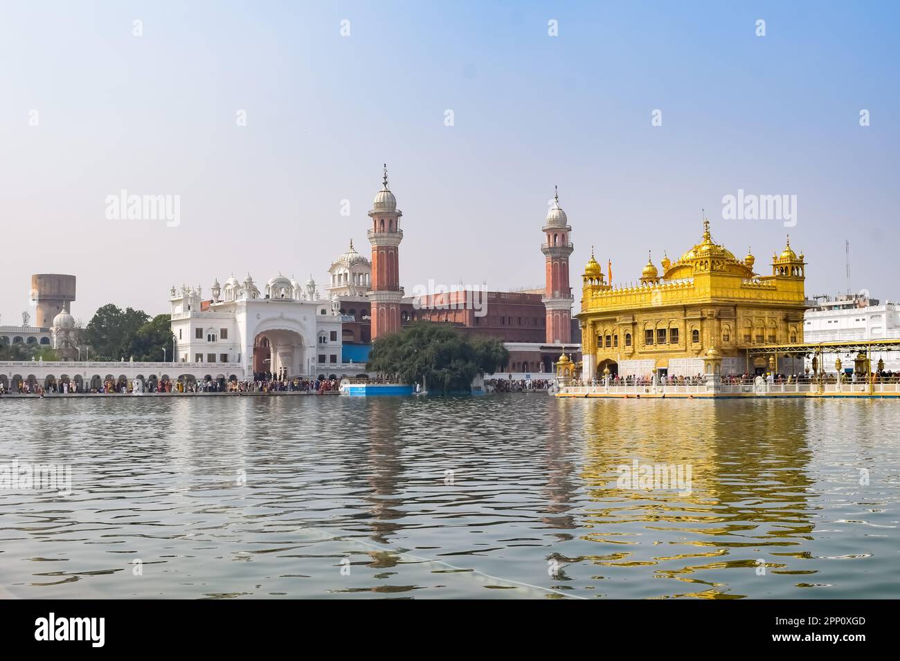Bella vista del Tempio d'oro (Harmandir Sahib) in Amritsar, Punjab ...