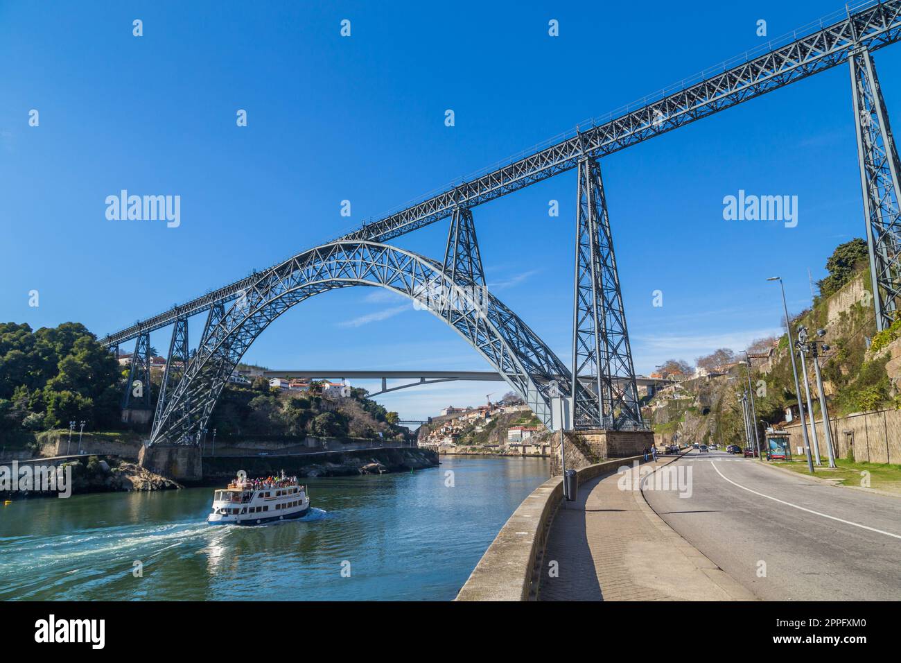 über den fluss douro immagini e fotografie stock ad alta risoluzione ...
