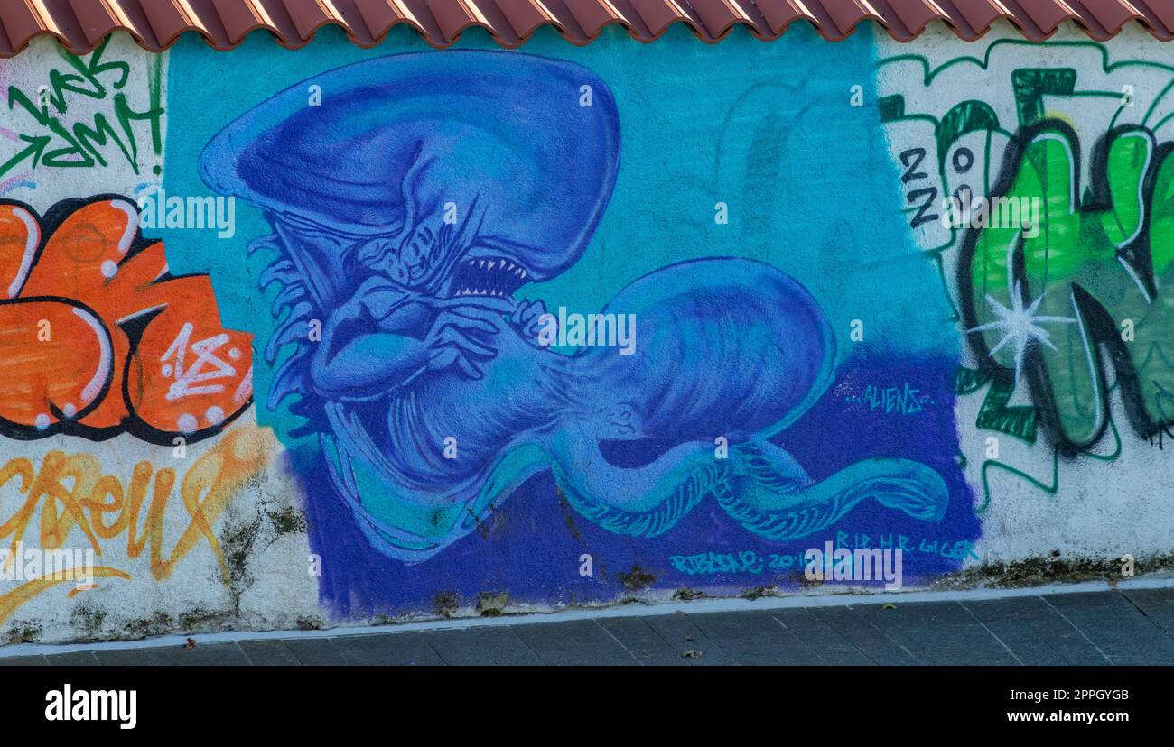 Alien graffiti immagini e fotografie stock ad alta risoluzione - Alamy