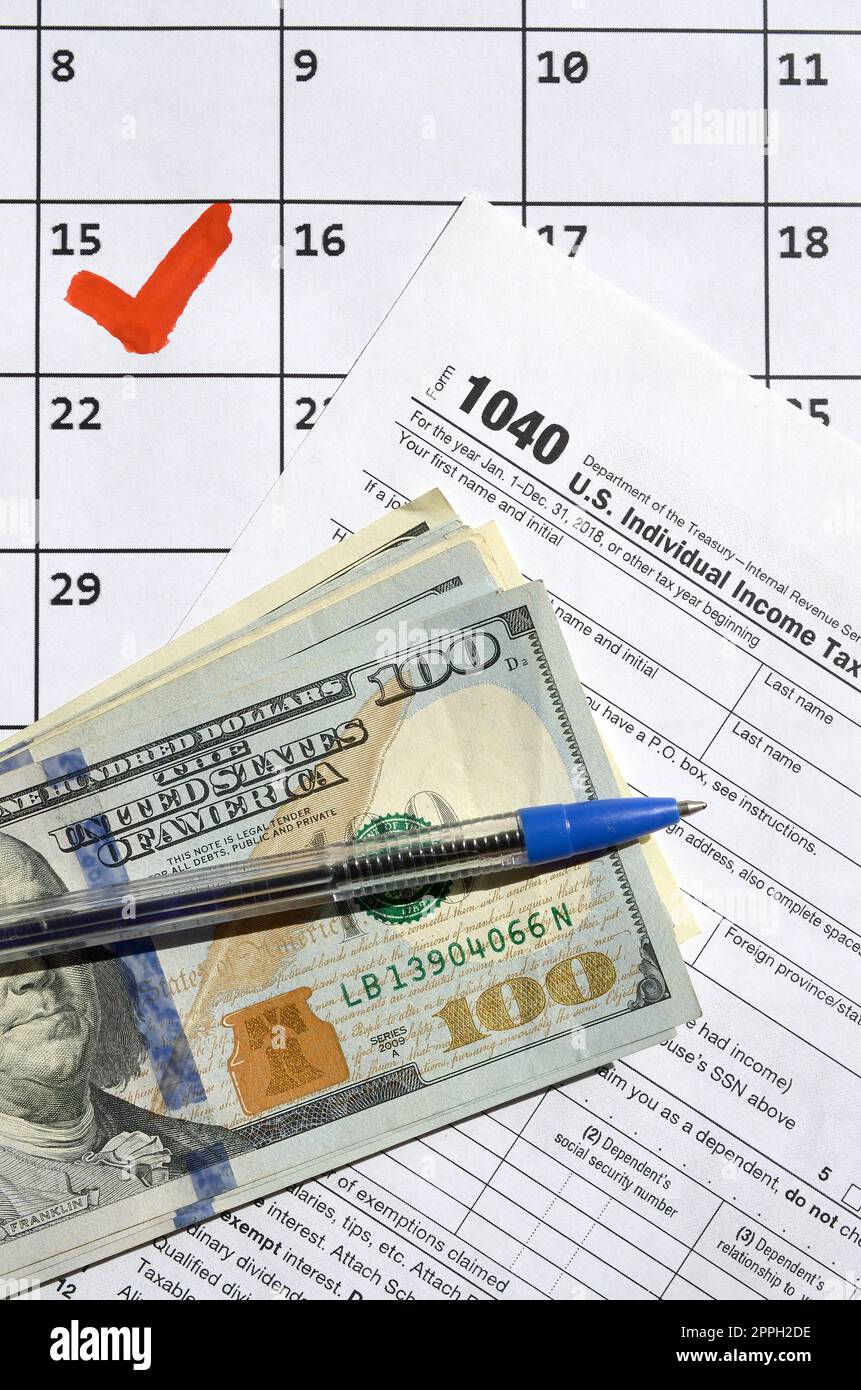 Sfondo calendario con calcolatrice immagini e fotografie stock ad alta ...