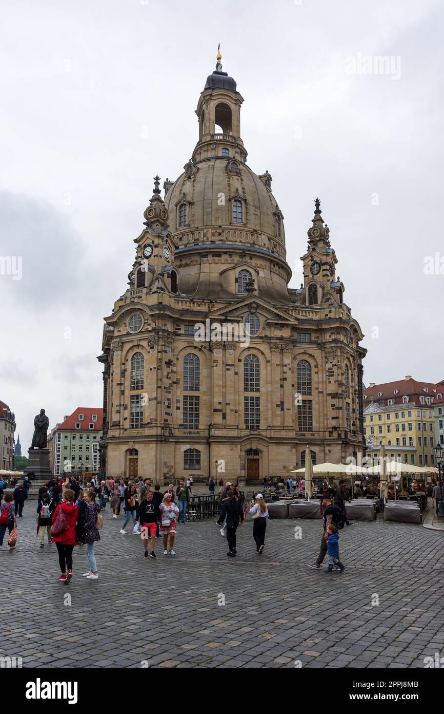 Signora augusta immagini e fotografie stock ad alta risoluzione - Alamy