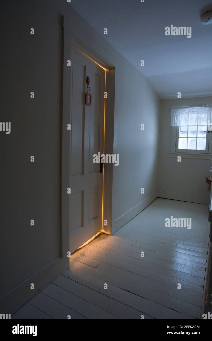 Porta chiusa immagini e fotografie stock ad alta risoluzione - Alamy