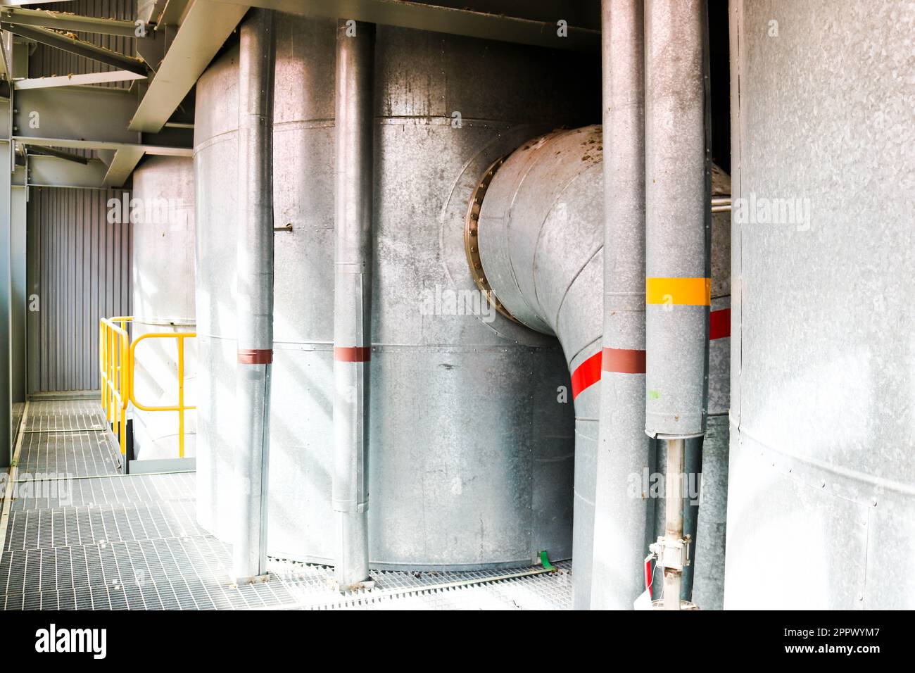 Stoccaggio del combustibile termico immagini e fotografie stock ad alta ...