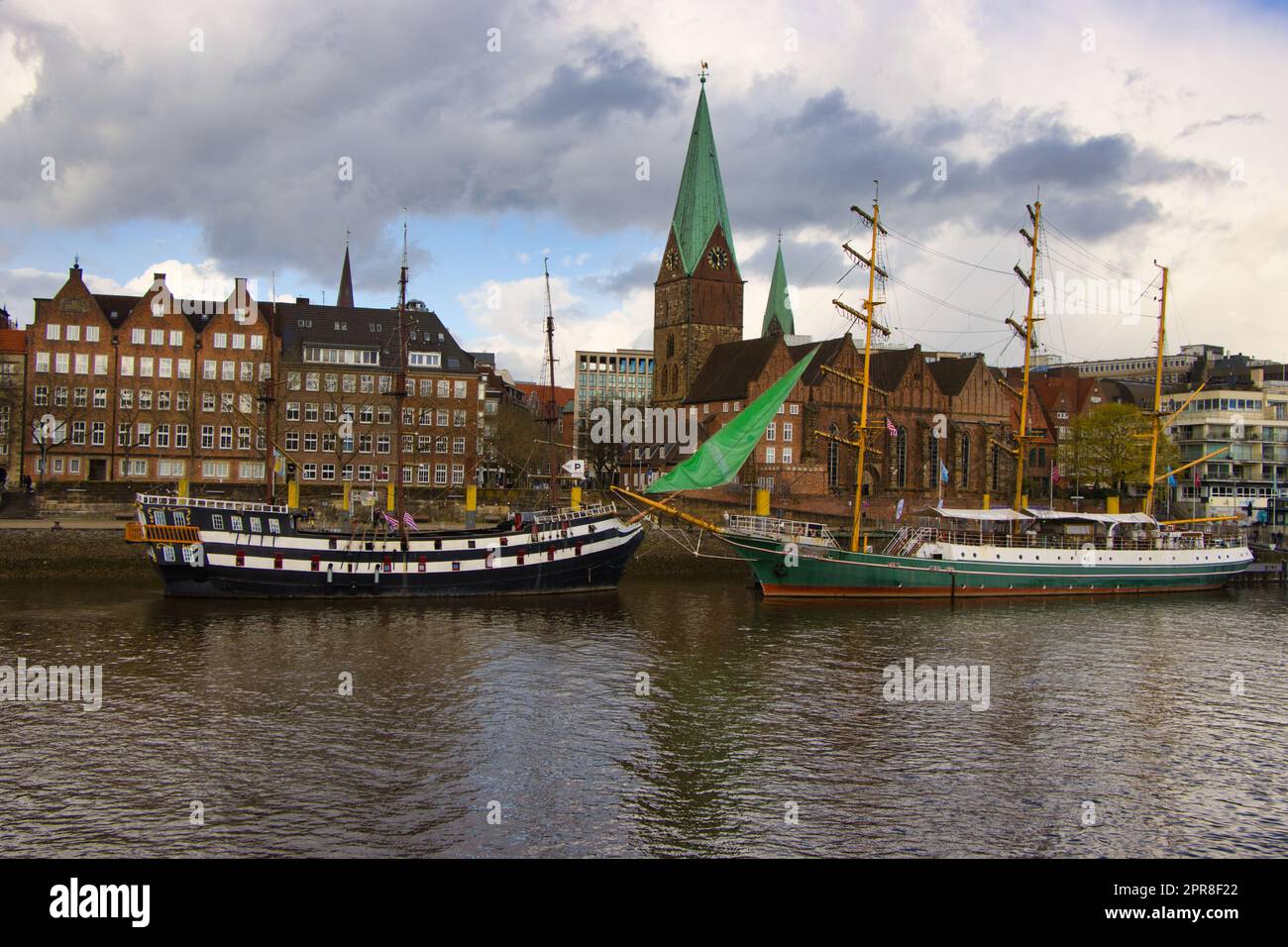 übersee città immagini e fotografie stock ad alta risoluzione - Alamy