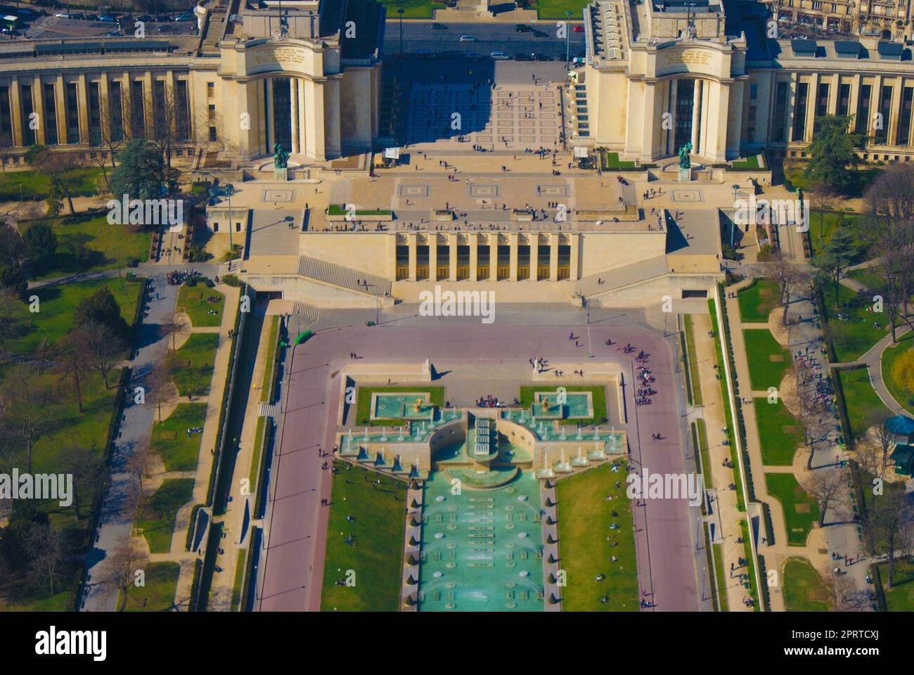 Visto dalla torre eiffel immagini e fotografie stock ad alta ...