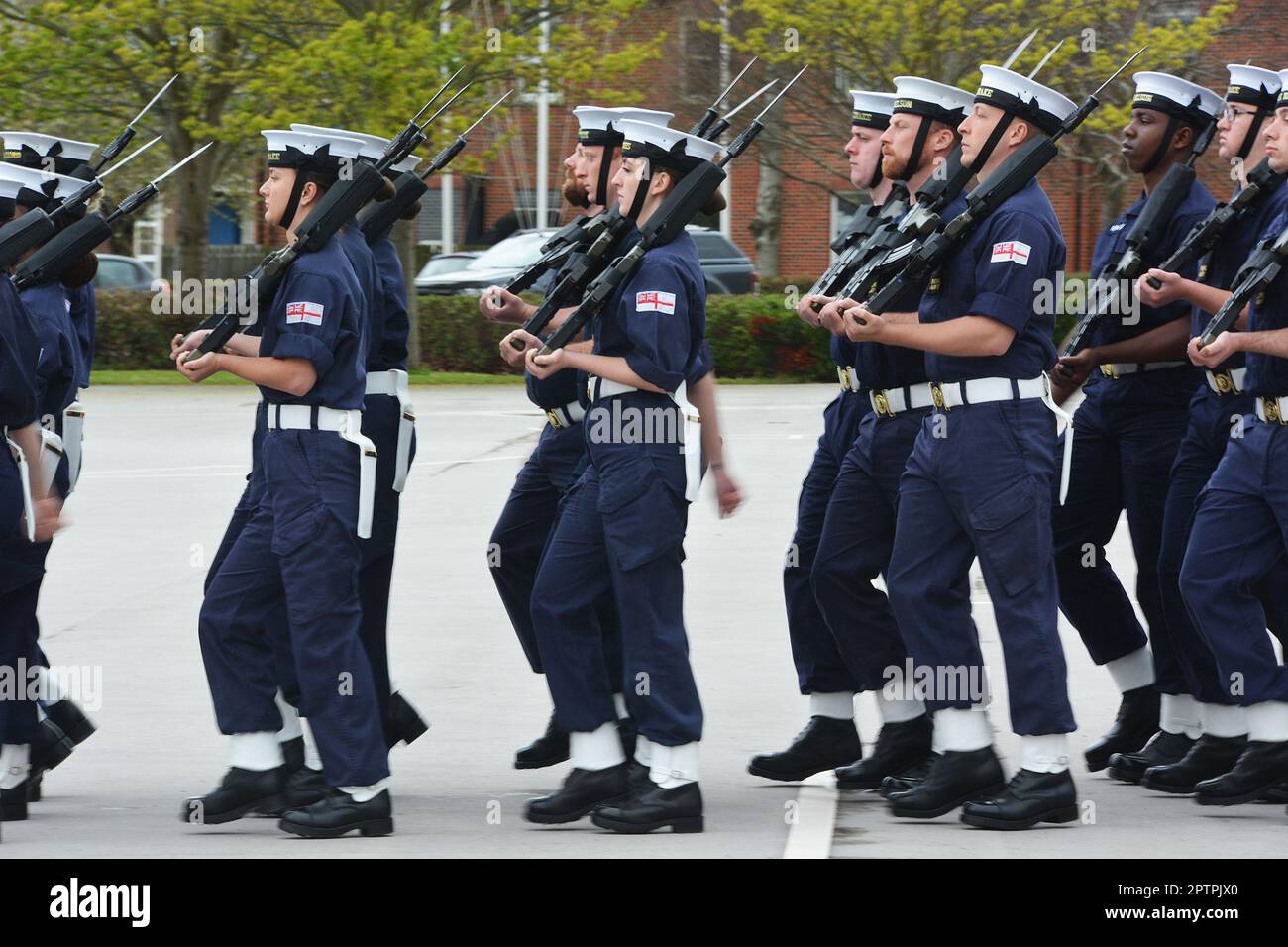 Il personale della Royal Navy ha provato alla HMS Excellent a ...