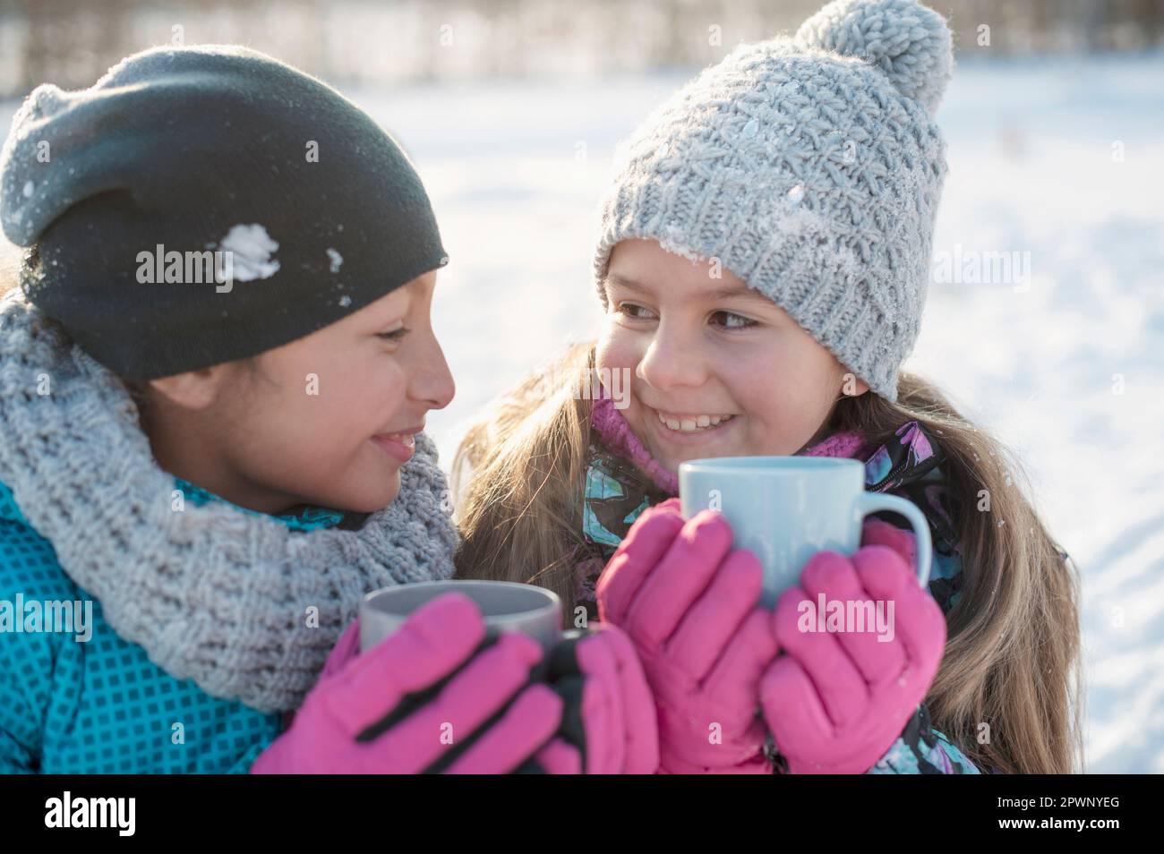 9 bambini immagini e fotografie stock ad alta risoluzione - Alamy