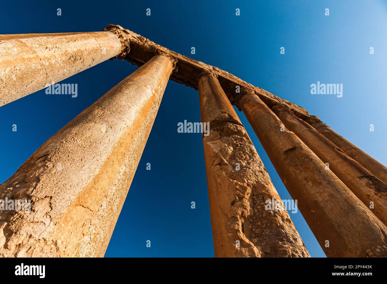 Baalbek, Tempio di Giove, il più grande tempio romano, colonne ...