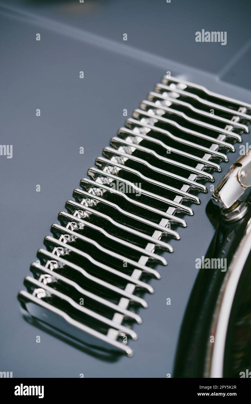 Cofano auto lucido immagini e fotografie stock ad alta risoluzione - Alamy