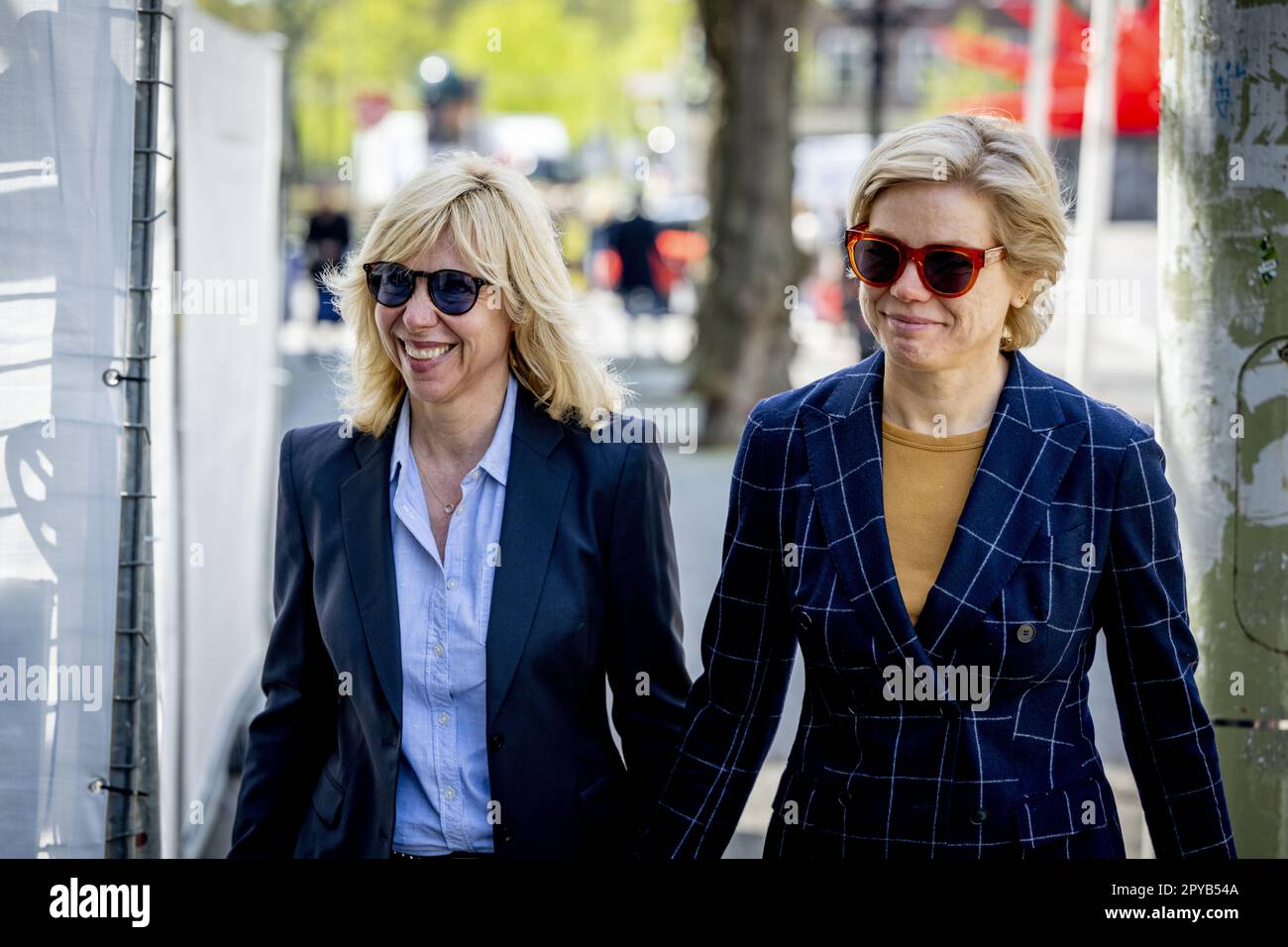 L'AIA - Claudia de Breij con la moglie Jessica van Geel Commemorazione ...