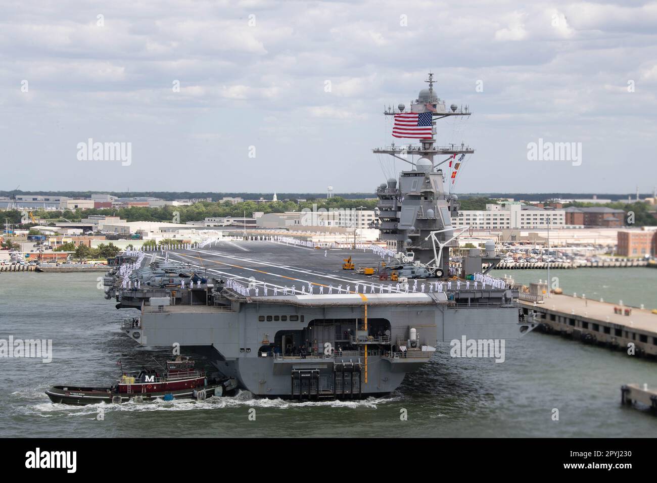 La prima portaerei della classe USS Gerald R. Ford (CVN 78) parte dalla ...