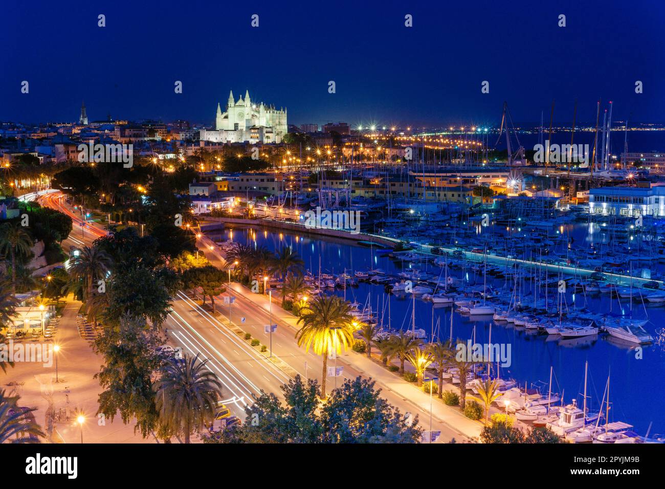 Lungomare e porto di Palma, Palma, maiorca, isole baleari, spagna ...