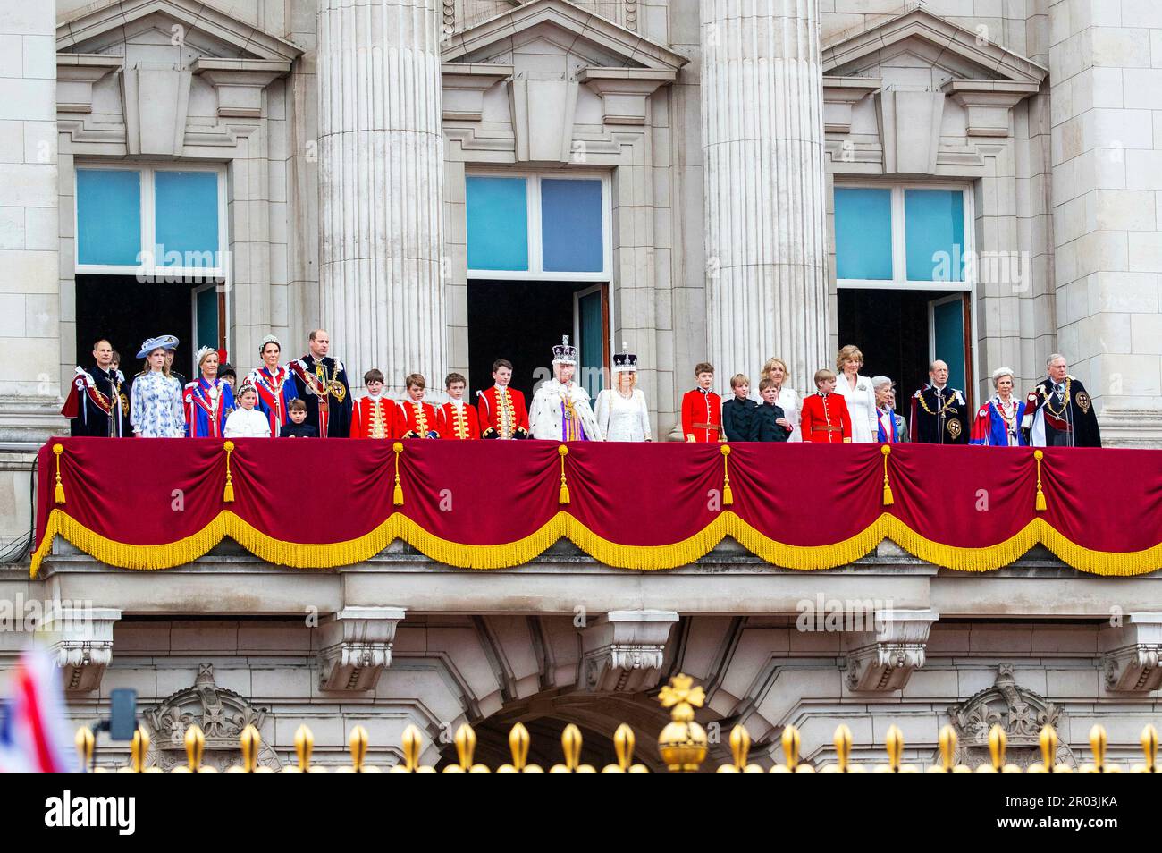 Coronation on may 06, 2023 balcony immagini e fotografie stock ad alta ...