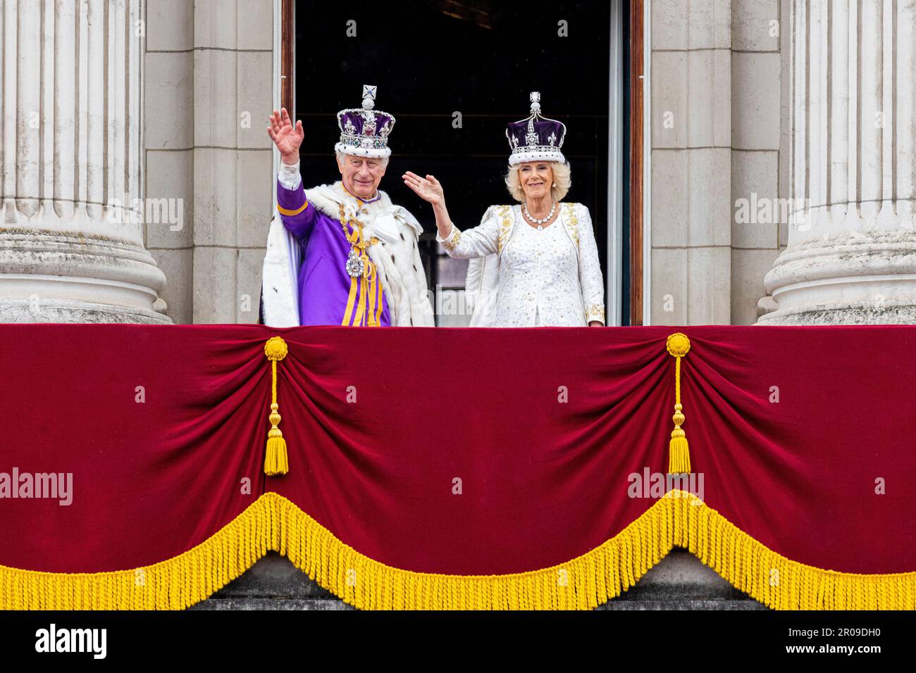 LONDRA - Incoronazione di Re Carlo III e della Regina Camilla, 6 maggio 2023. Nei pullman e sul ...