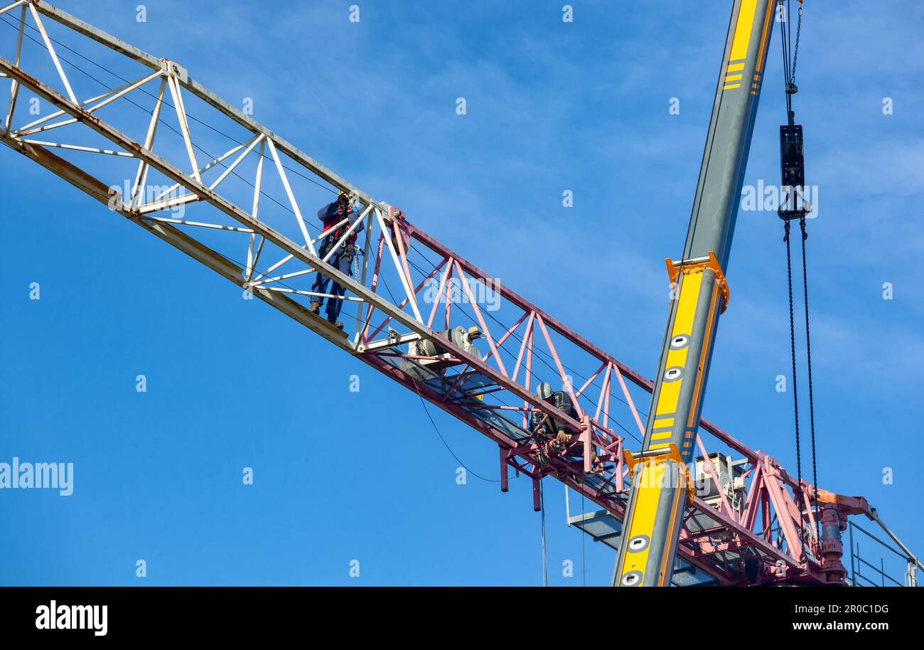 Montaggio e smontaggio immagini e fotografie stock ad alta risoluzione ...