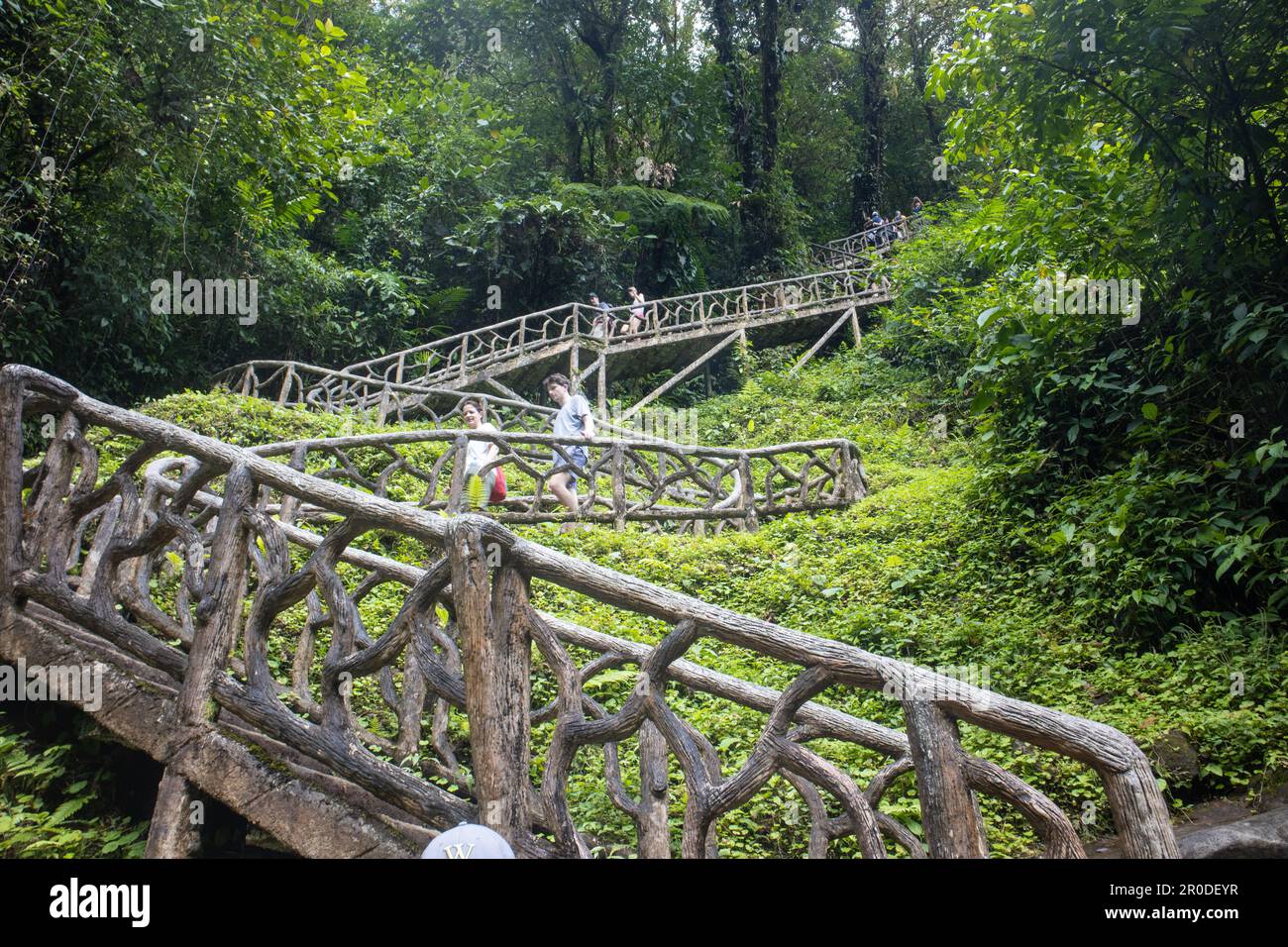Cascata rio celeste immagini e fotografie stock ad alta risoluzione - Alamy