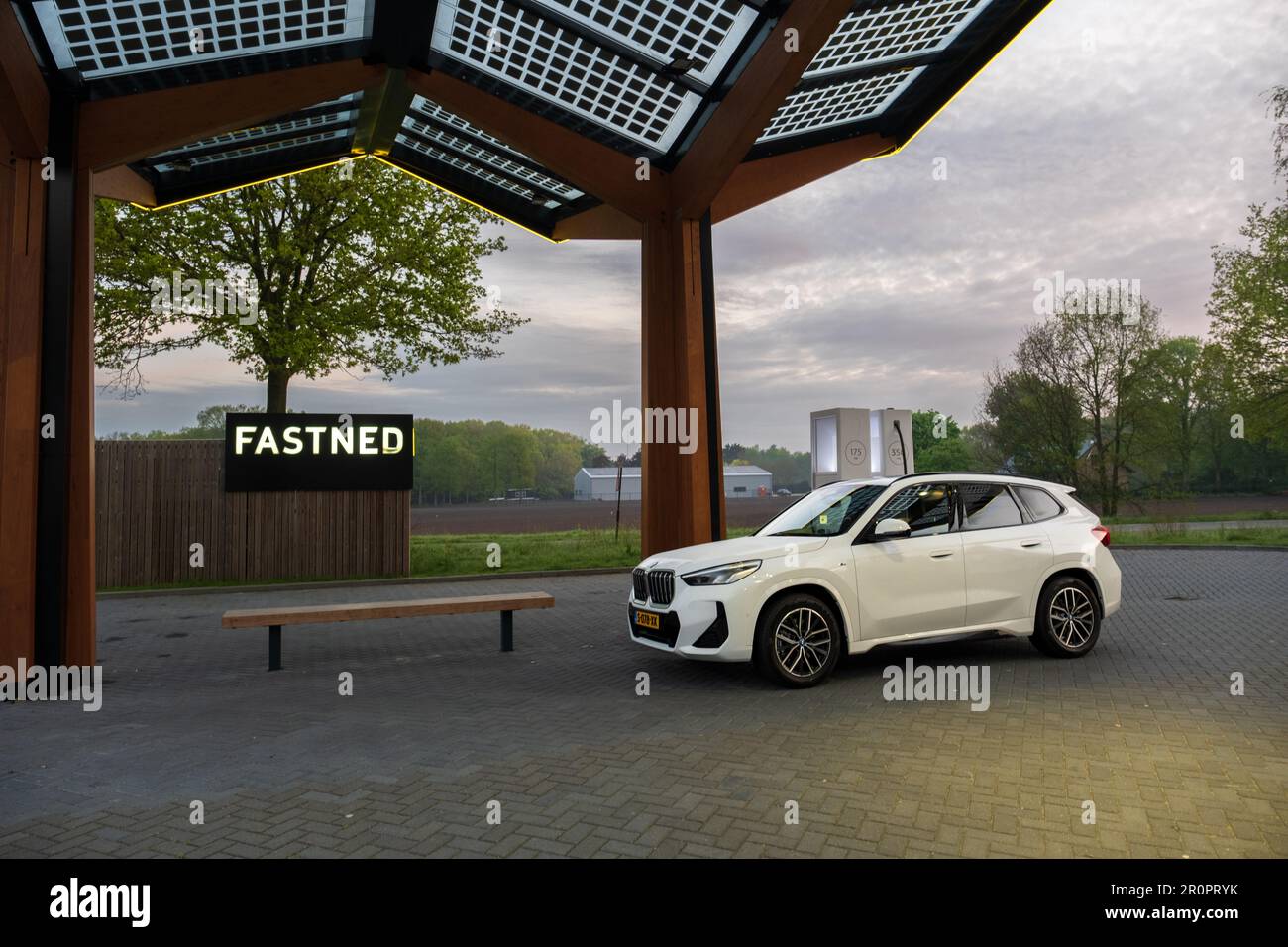 Bmw ix1 immagini e fotografie stock ad alta risoluzione - Alamy