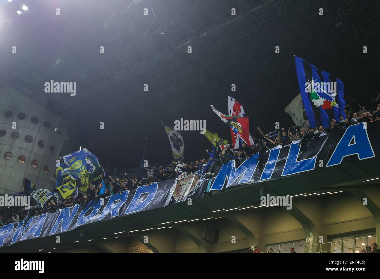 Milano, Italia. 10th maggio, 2023. I tifosi del FC Internazionale ...