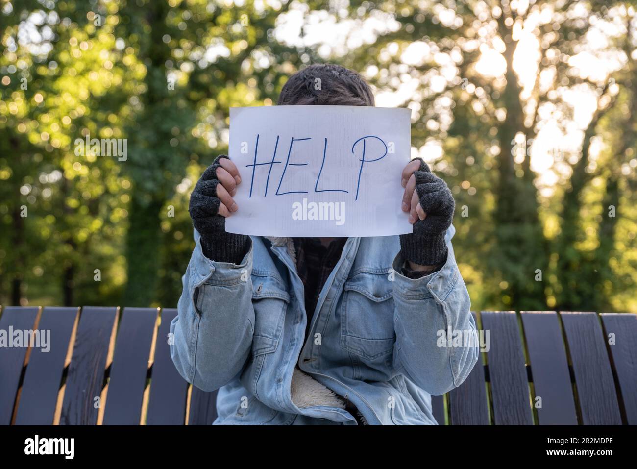 Povero senzatetto immagini e fotografie stock ad alta risoluzione - Alamy
