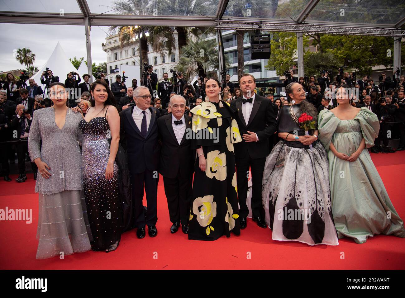 Janae Collins, from left, Cara Jade Myers, Robert De Niro, director ...