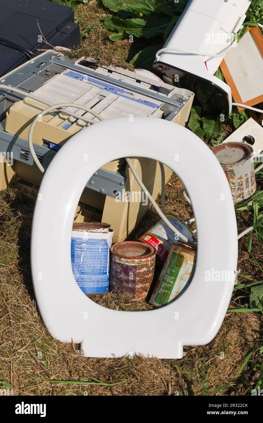 Prohibited waste disposal immagini e fotografie stock ad alta ...