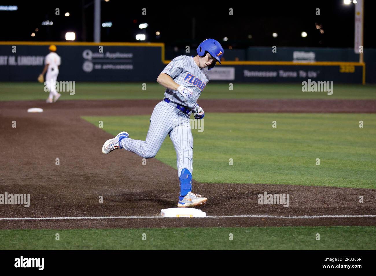 Florida Gators second baseman Cade Kurland (4) rounds the bases after ...