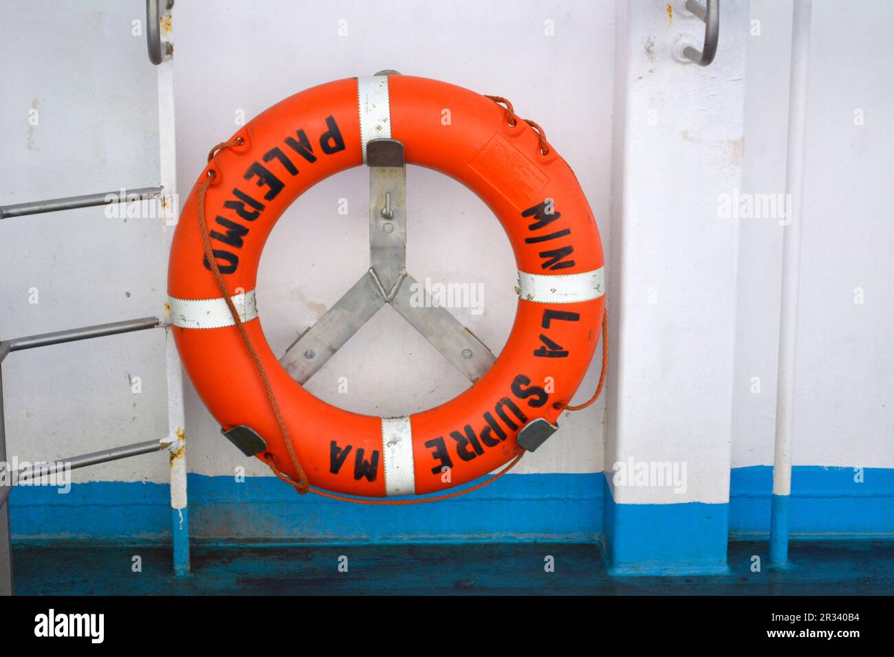 Navi veloci immagini e fotografie stock ad alta risoluzione - Alamy