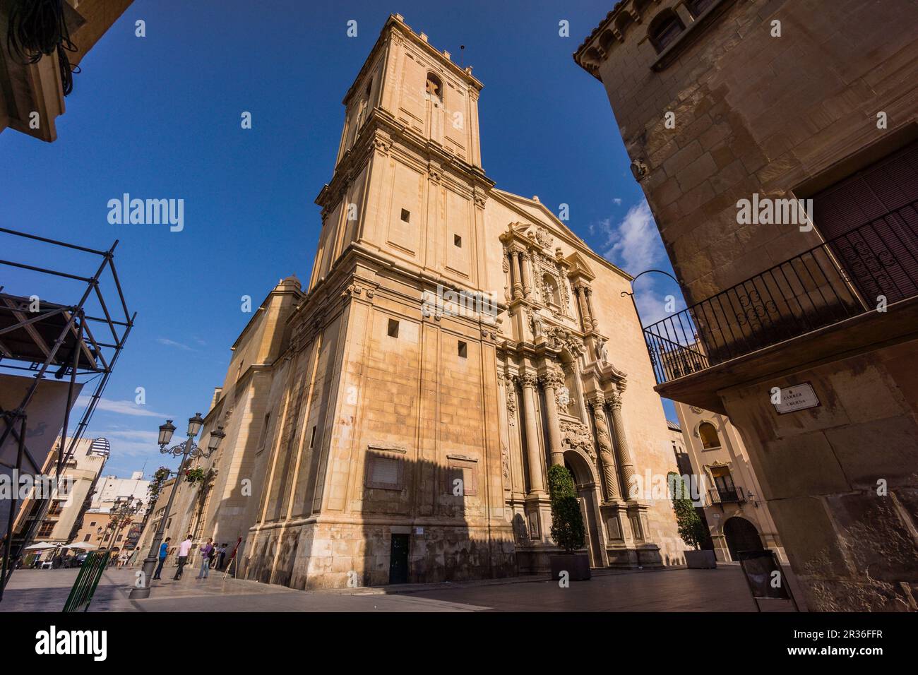 Basilica de Santa Maria, siglo XVII, fachada principali obra del ...