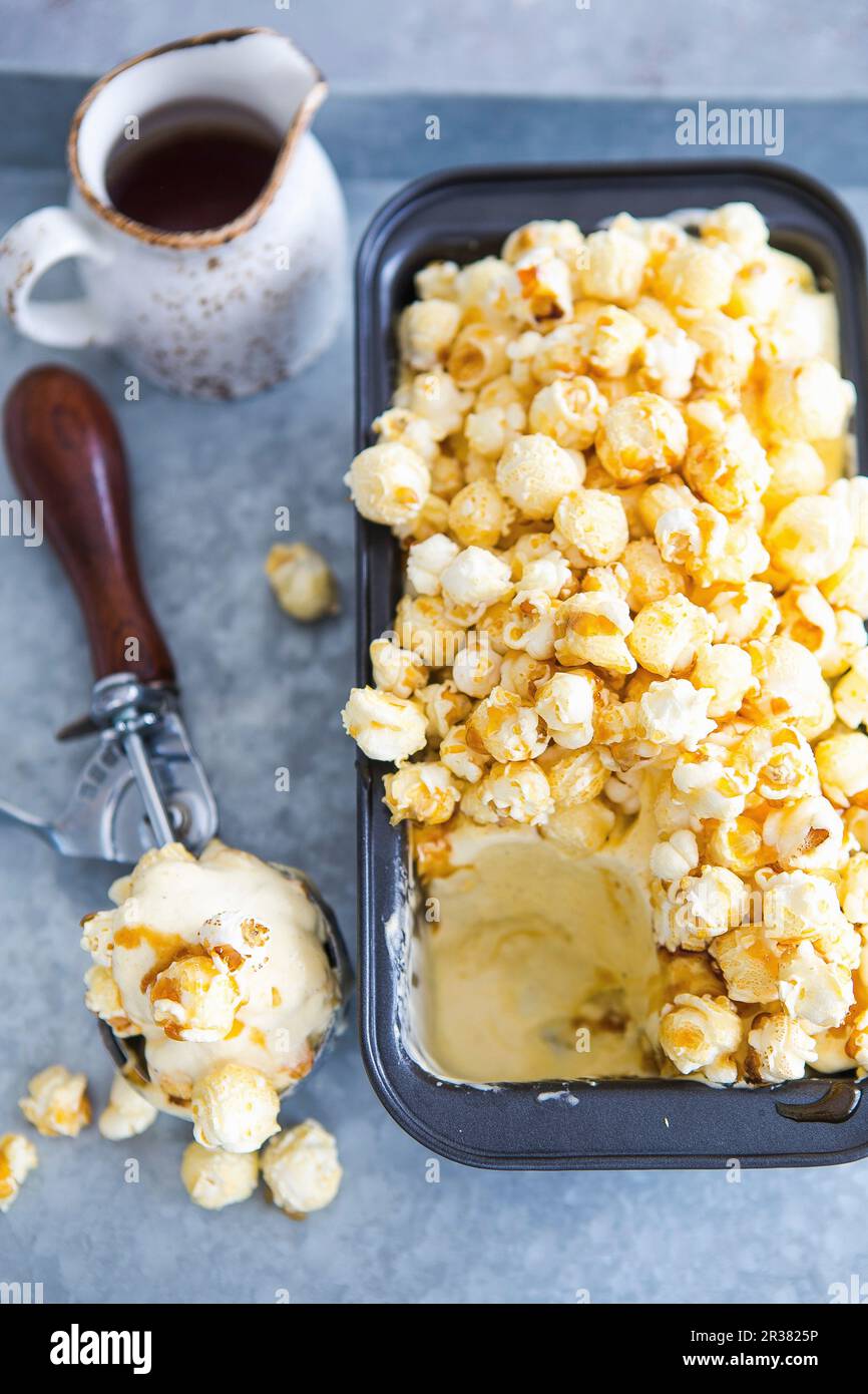 Gelato ai popcorn immagini e fotografie stock ad alta risoluzione - Alamy