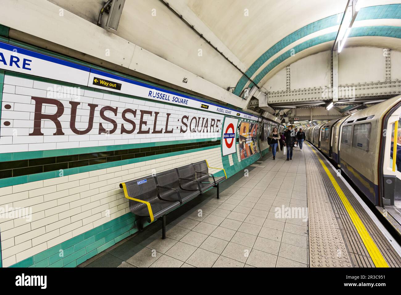 Russell square station di londra immagini e fotografie stock ad alta ...