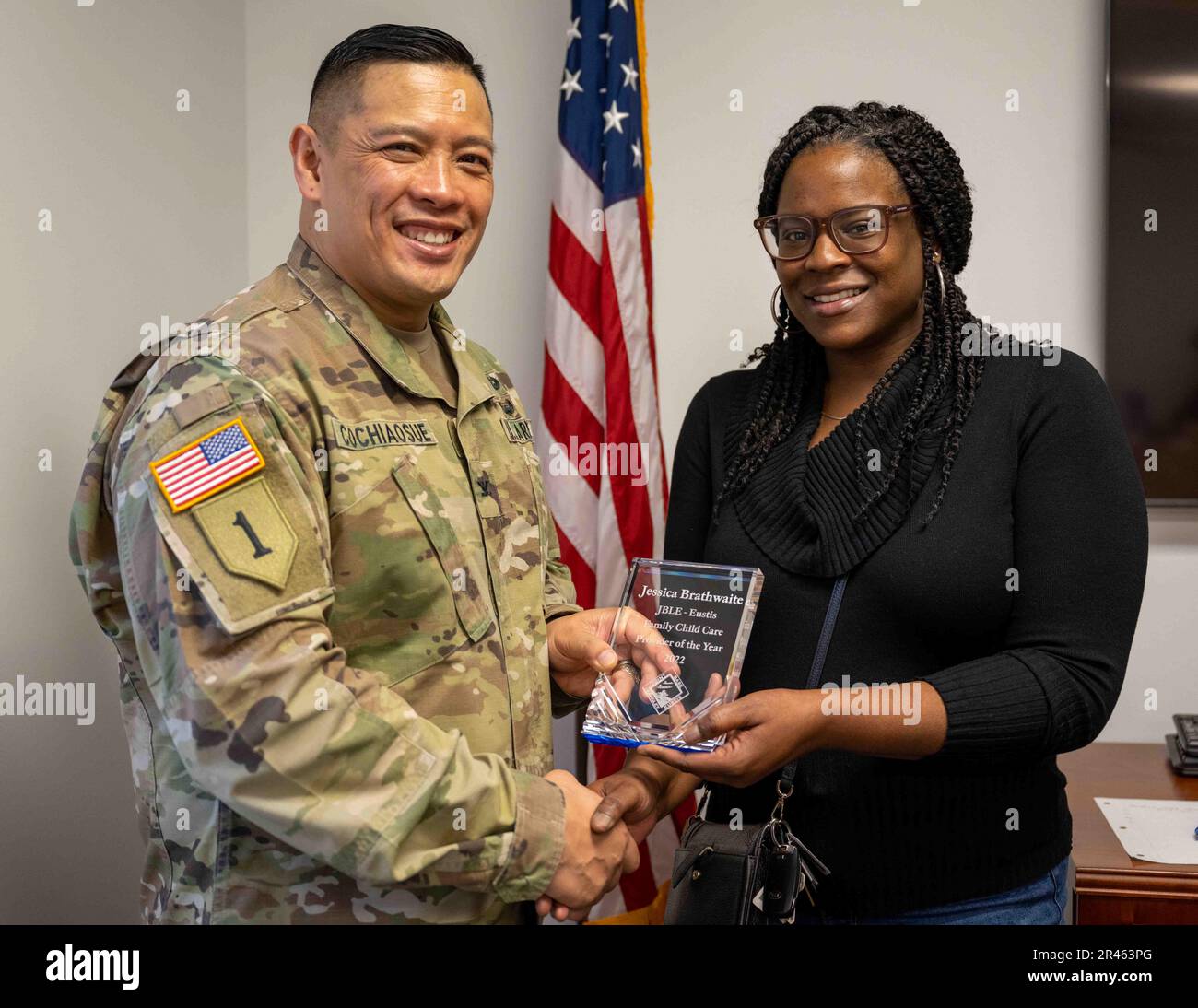 STATI UNITI Frankie Cochiaosue, comandante del 733d Mission Support ...