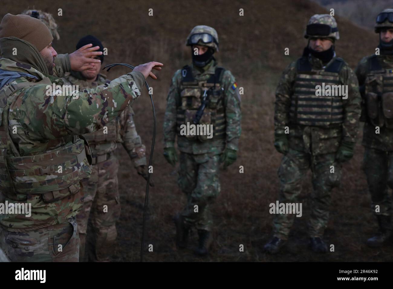 I soldati assegnati al Battaglione 39th Brigade Engineer, 2nd Brigade Combat Team “Strike ...