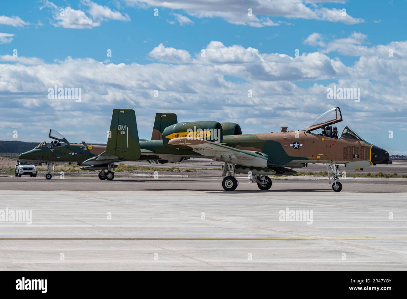 NEGLI STATI UNITI Air Force A-10 Thunderbolt II vola su Bullhead City ...