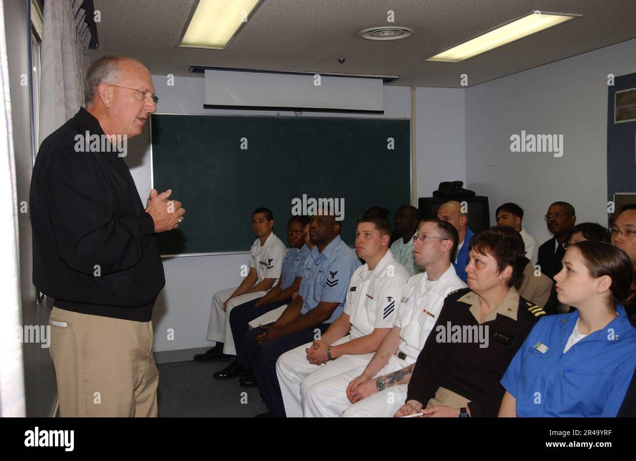 Michael L. Cowan, chirurgo Generale della Marina e Capo, Bureau of ...