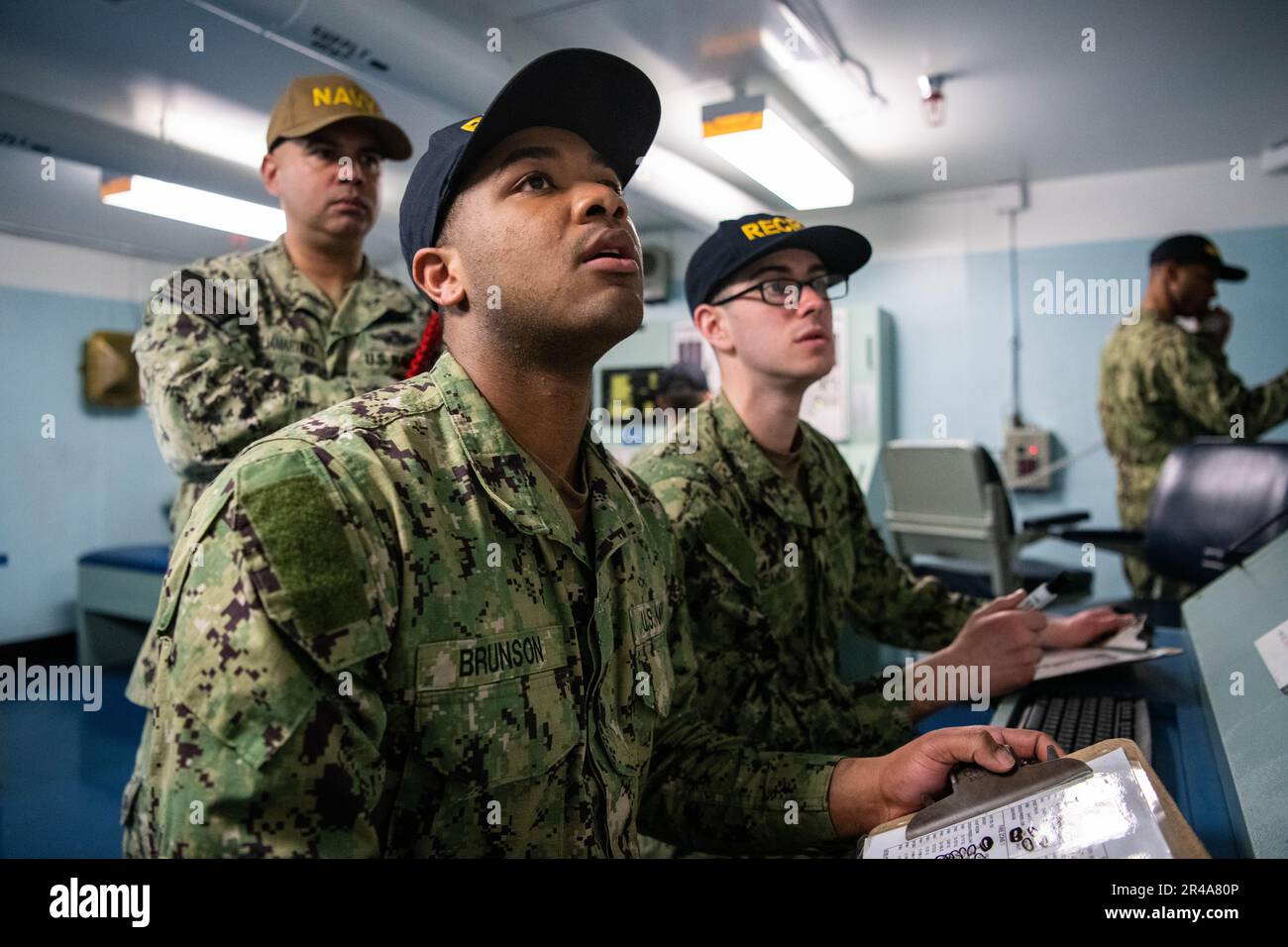 Uss trayer bst 21 battle stations 21 immagini e fotografie stock ad ...