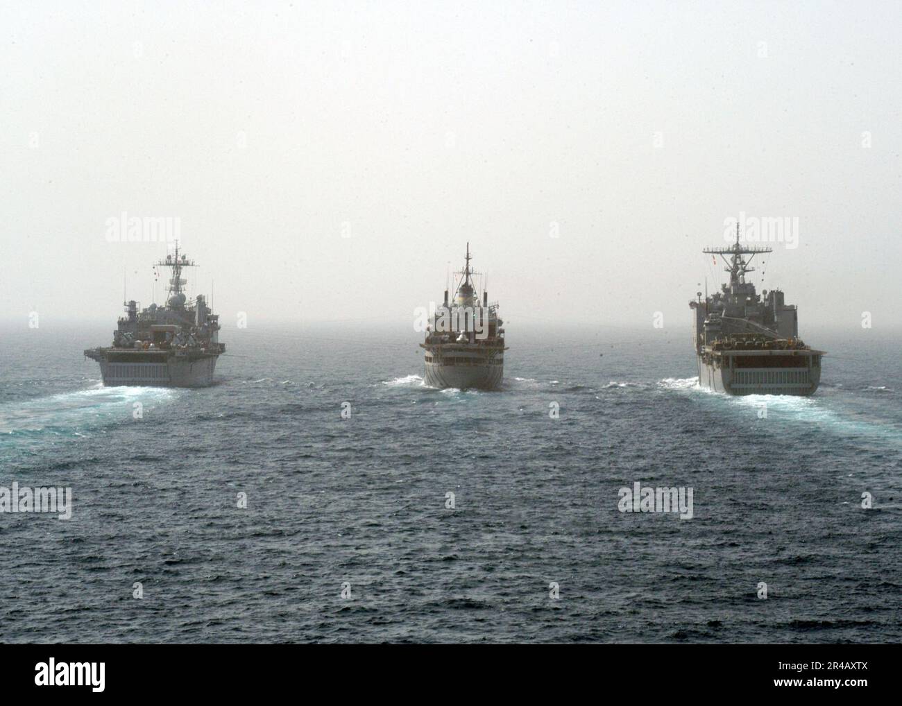 US Navy il porto di trasporto anfibio USS Ponce (LPD 15) e la nave di ...