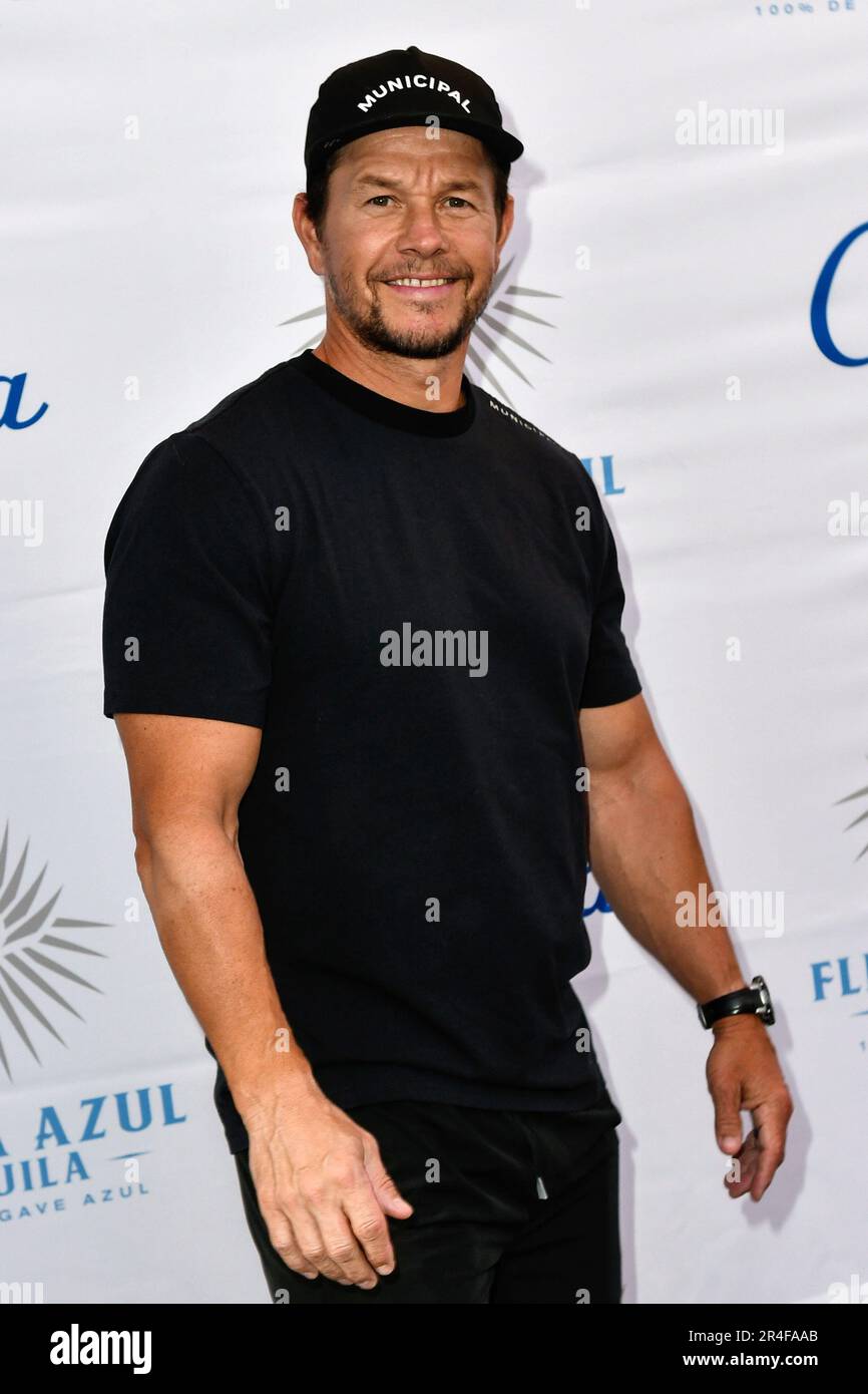 Mark wahlberg e flecha azul tequila al circa bar immagini e fotografie ...