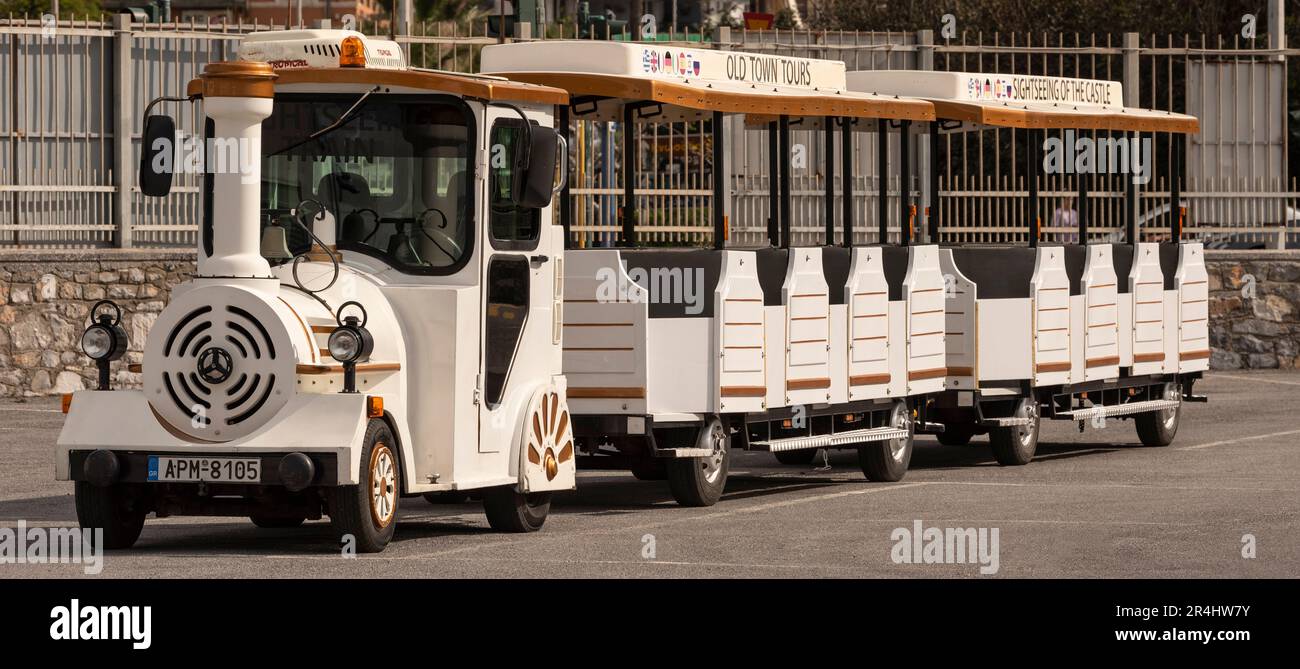 Trenino turistico bianco immagini e fotografie stock ad alta ...