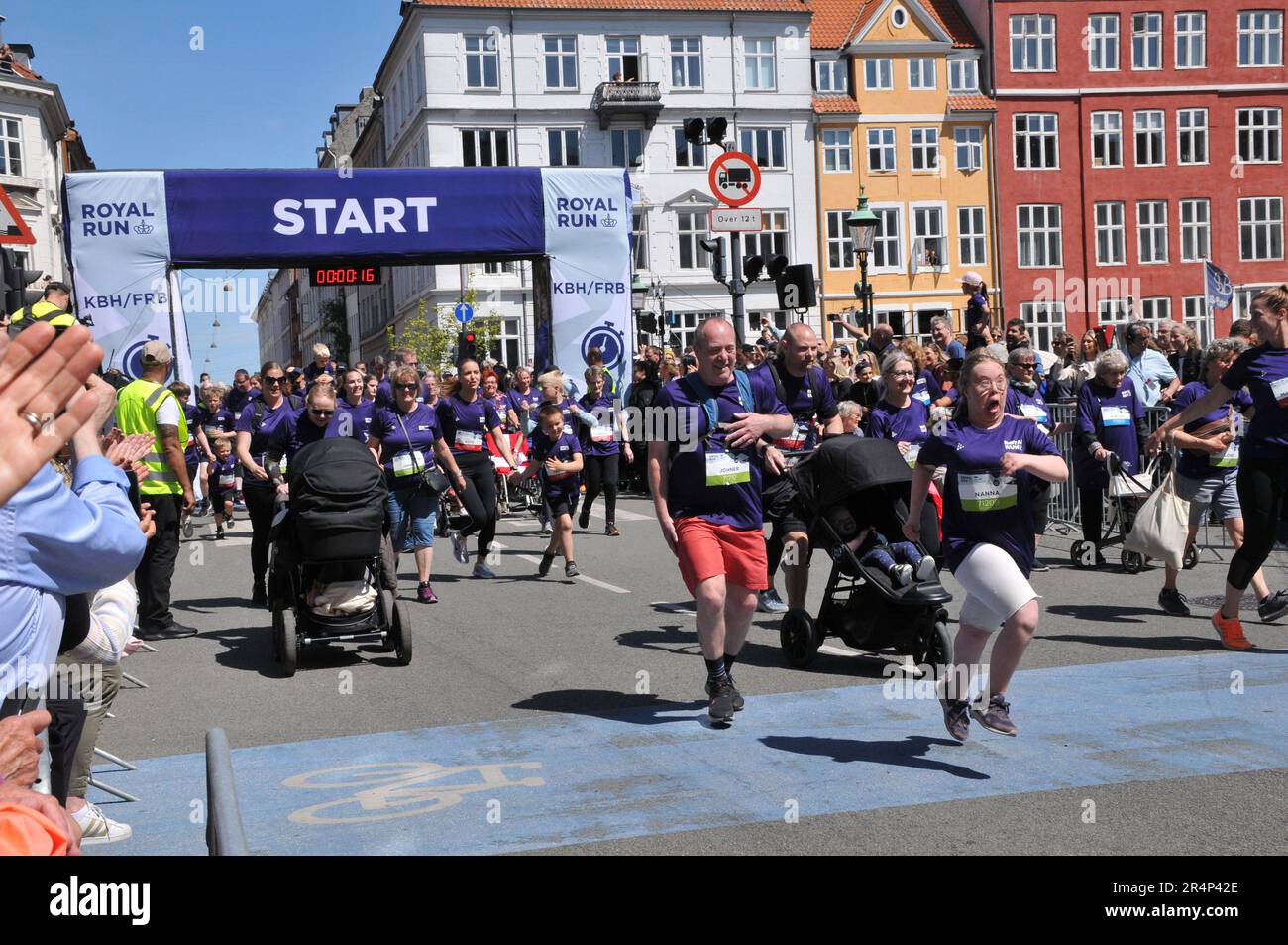 29 maggio 2023/ Viaggi e regia appassionati di sport vita di giorno ...