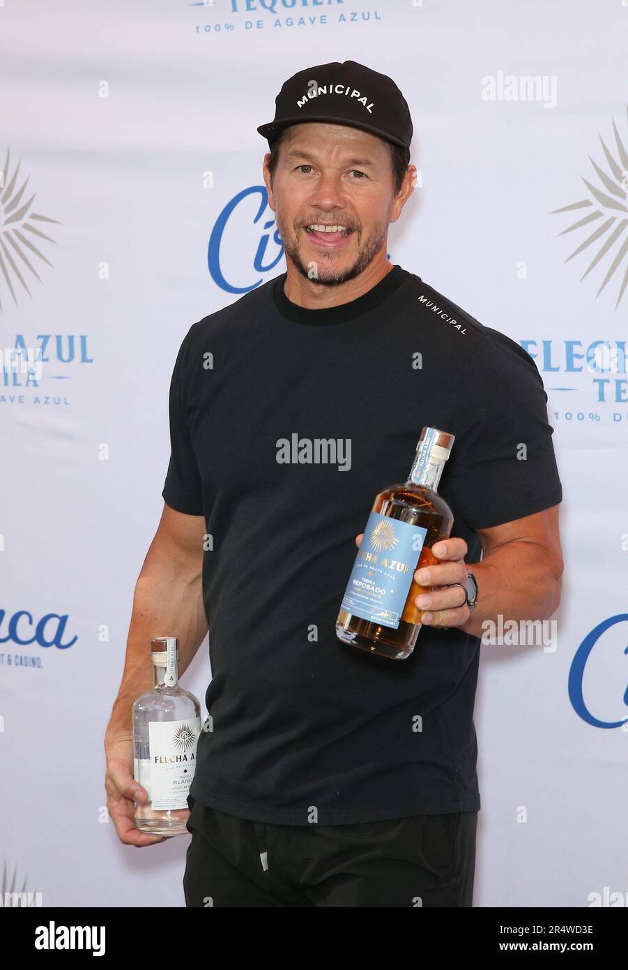Mark wahlberg e flecha azul tequila al circa bar immagini e fotografie ...